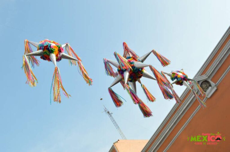 Origen e Historia de las Piñatas en México - Gusto por México